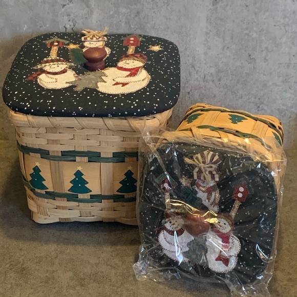 Unbranded | Holiday | New 2 Nesting Snowman Baskets With Lids | Poshmark